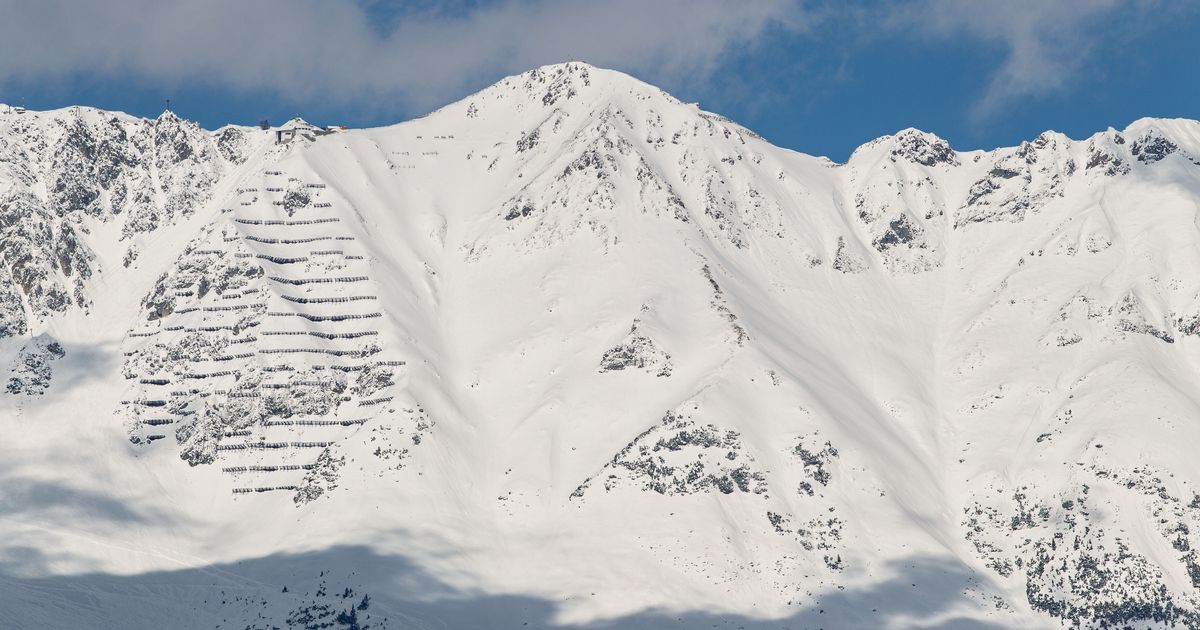 Von Skitourengeher ausgelöst: Gewaltige Nassschnee-Lawine am Hafelekar ...