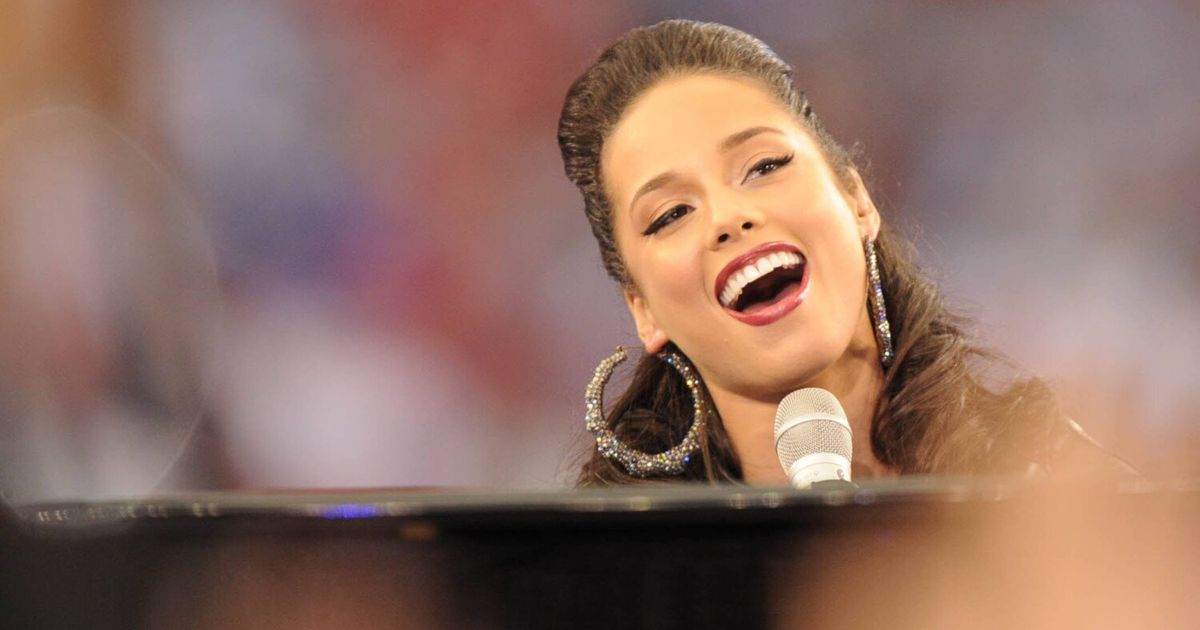 Alicia Keys überraschte Pendler in Londoner Bahnhof mit spontanem ...