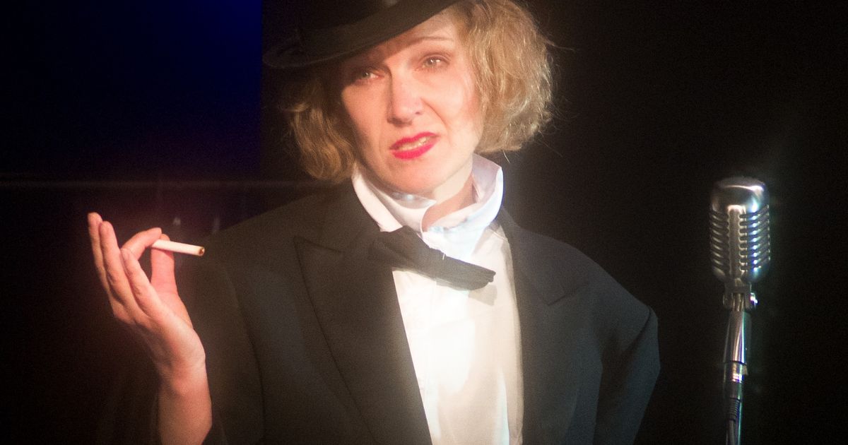 „Ausgerechnet Marlene!“ im Kellertheater: Der Glamour von gestern im ...
