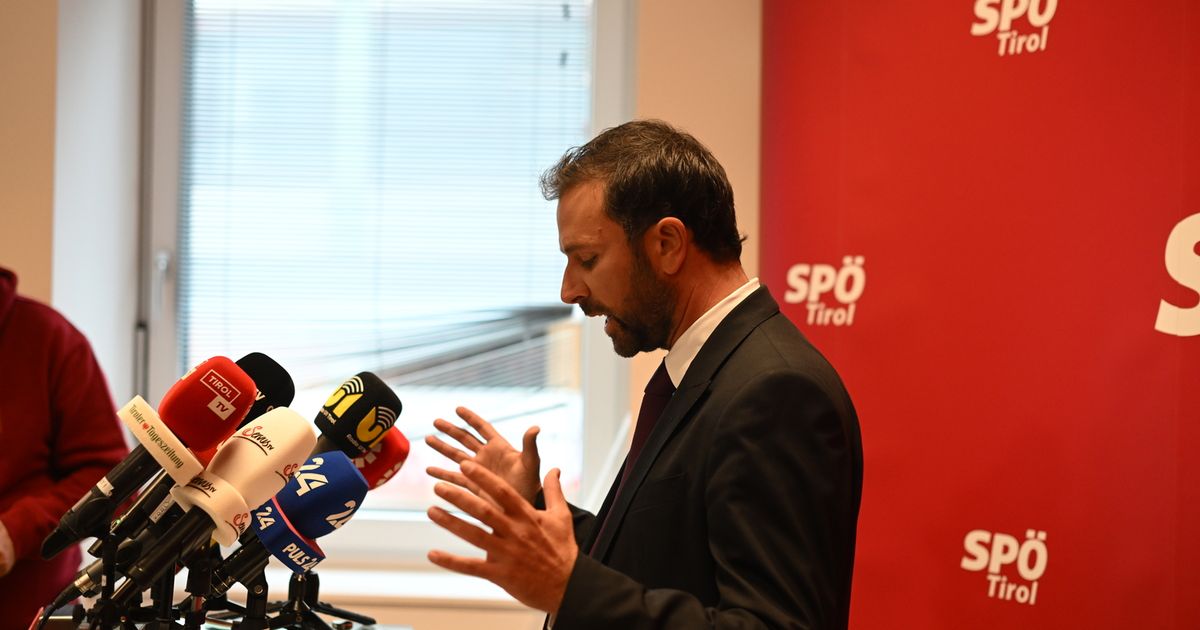„Ich trete nicht zurück, sondern zur Seite“: Das war die Erklärung von ...