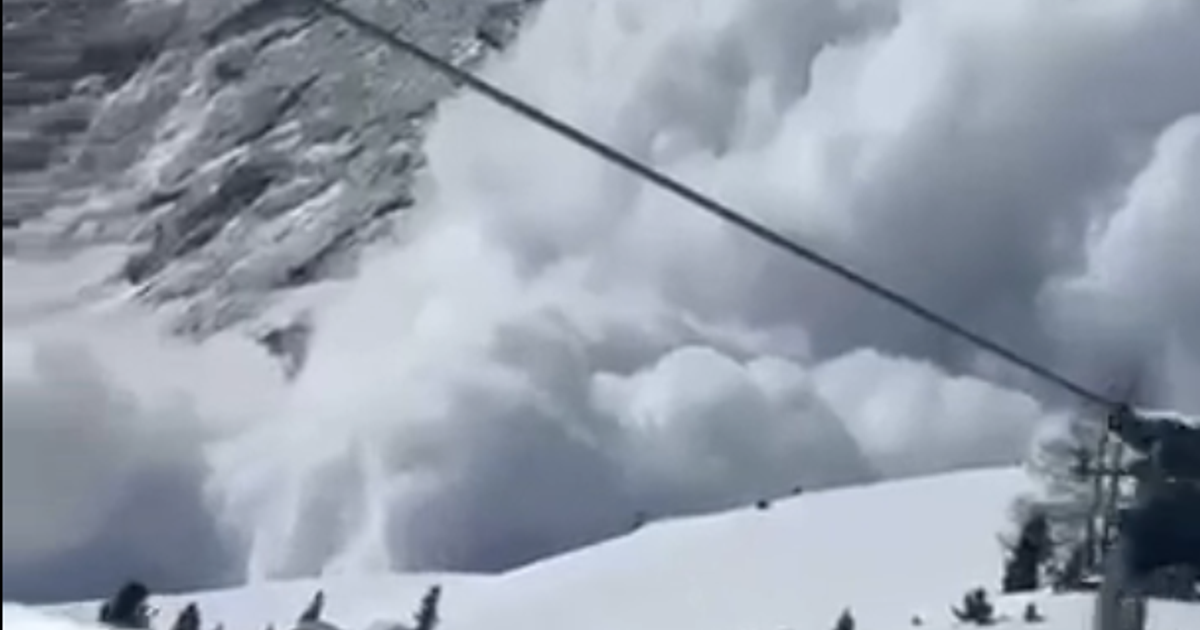 Plötzlich überall Schnee: Gewaltige Staublawine überrascht Skifahrer ...
