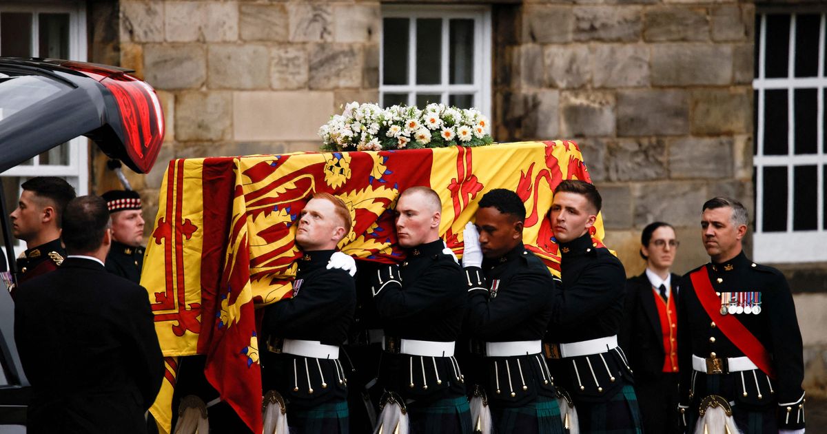 „Letzte große Reise“: Schottland nimmt Abschied von der Queen | Tiroler ...
