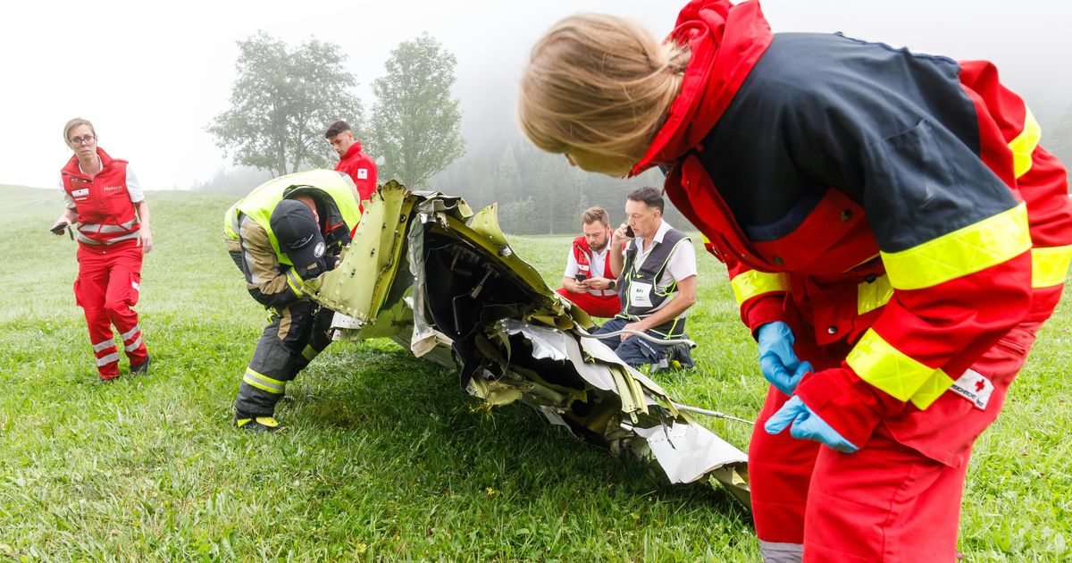Kleinflugzeug in Vorarlberg abgestürzt: Pilot tot, Maschine wohl in der Luft zerbrochen ...