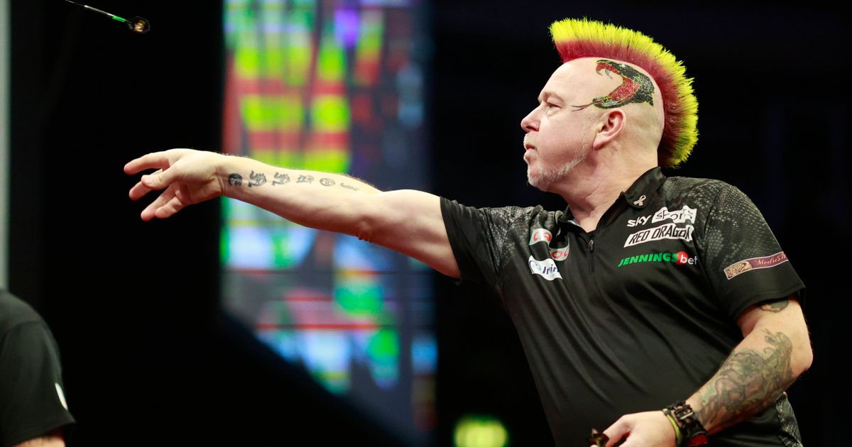 Die Pfeile fliegen wieder tief: Wenn „Mighty Mike“ auf „Snakebite ...